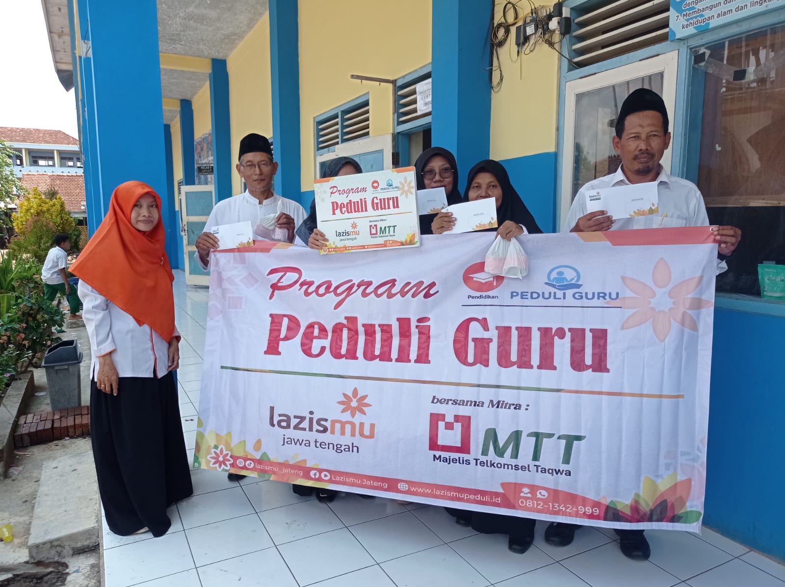 Bersama MTT, Program Bakti Guru Lazismu Tiba di Kota Kelahiran Ibu Kartini - Lazismu Peduli